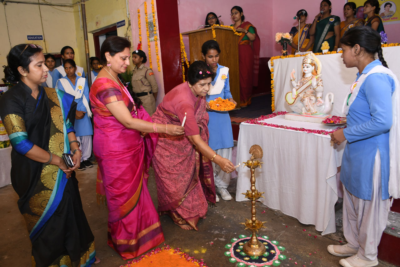 KDGD COLLEGE || GALLERY